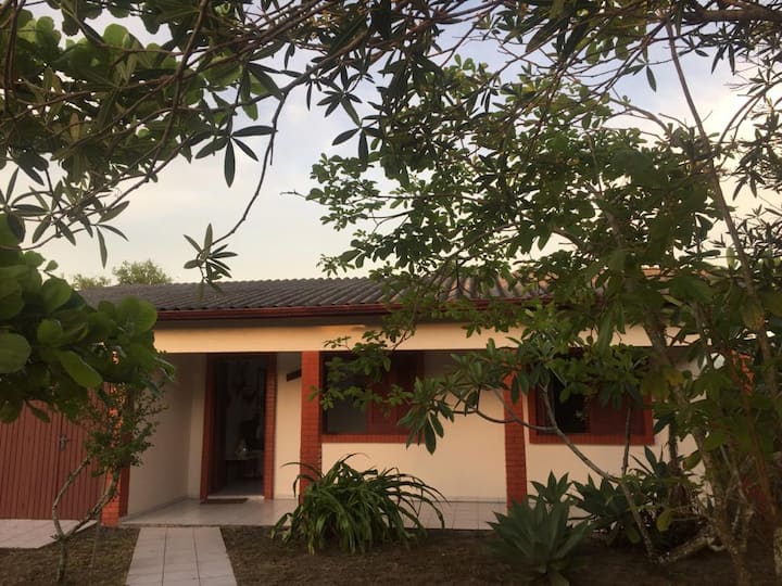 Casa 2 Quadras Do Mar *Wi-fi, Home Office E 3 Dorm - Arroio do Sal