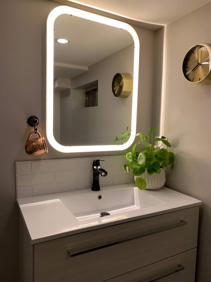 Toronto Cozy Rustic Modern - Toronto