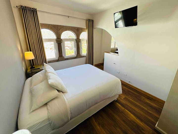 Charming With Panoramic View In The City Center - 庫斯科