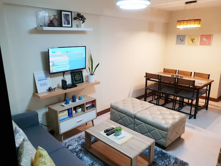 2 Br Unit At Magnolia Place Condo (Quezon City) - Quezon City