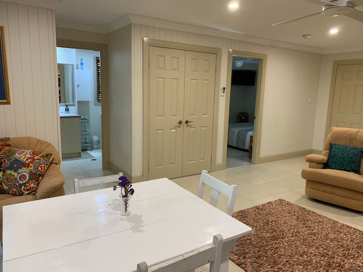 Yeerongpilly Delight -  Large Private Space - Oxley