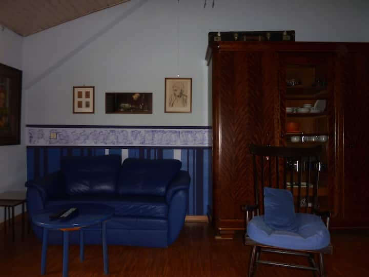 Atelierwohnung Im Künstlerhaus Zw. D‘ Dorf  U Köln - Neuss