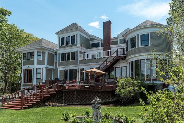 Chart Room - The Saltair Inn Waterfront Bed & Breakfast - Bar Harbor, ME