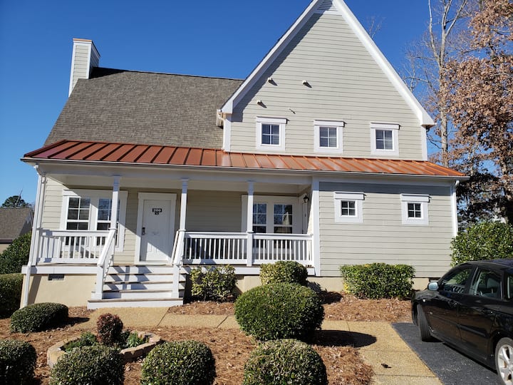Lovely 3 Bedroom Cottage - Yorktown, VA
