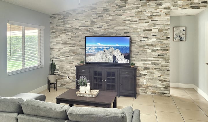 House Near Sanford Airport/boombahsports - Lake Mary, FL