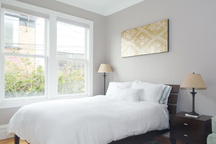 Tranquil Pacific Heights Top Floor Duplex - San Francisco, CA