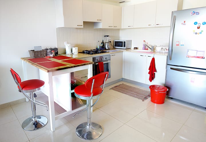 Family-friendly Tlv Apartment | With A Safe Room - Tel Aviv
