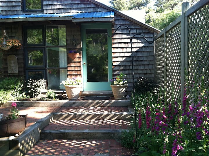 1 Bdrm Cottage Near Ocean, Bay, Ponds, Village Ctr - Mayo Beach, Wellfleet