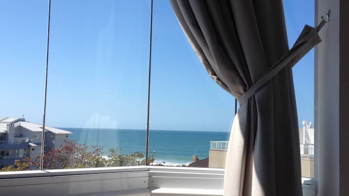 Flat Com Vista Para O Mar E Pé Na Areia - Florianópolis