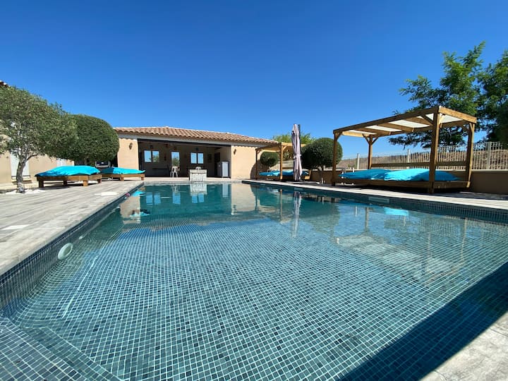 Maison Piscine Boulodrome Billard Parking Wifi - Arles