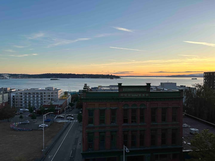 Belltown Court Penthouse - Seattle, WA