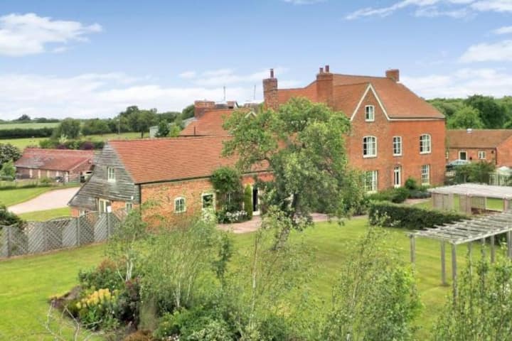 Beautiful Twin En-suite Room In A Farmhouse. - Ledbury