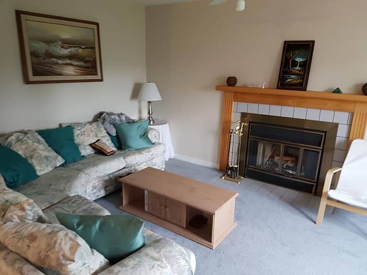 Beautiful 3-br Home Close To Everything - Ottawa