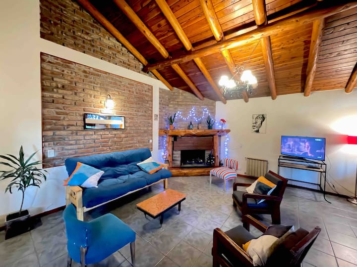 Casa Familiar Con Chimenea Y Parrilla - San Carlos de Bariloche
