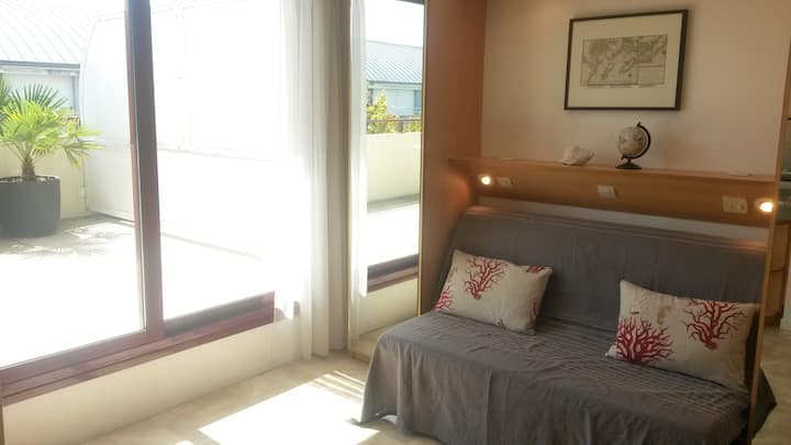 Studio Avec Terrasse 17m2, Piscine, Parking Privé - Châtelaillon-Plage