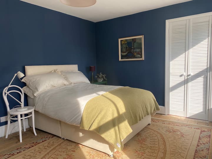 Cosy Sunny Room On West Hill - Battle