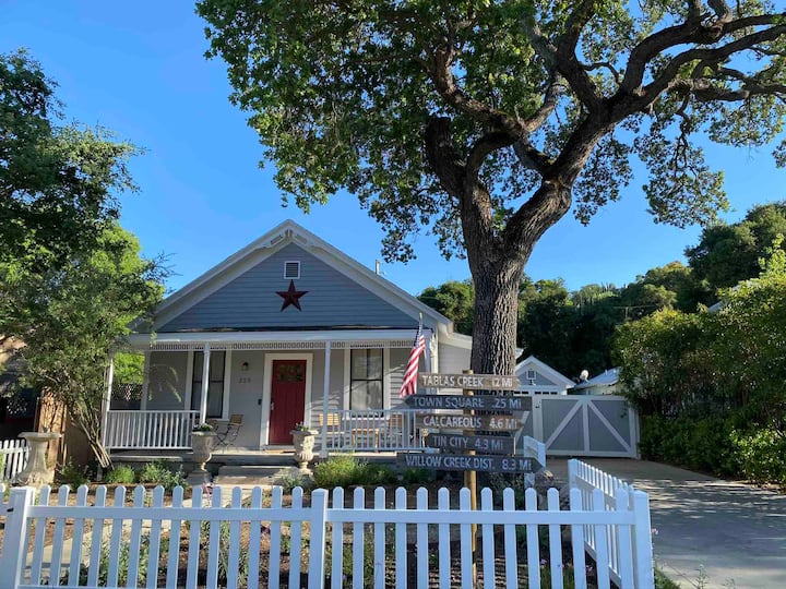Downtown Close House And Cottage, Sleeps 6! - Paso Robles, CA