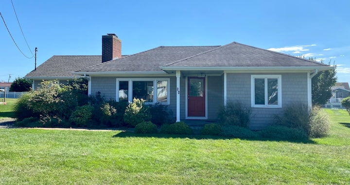 3 Bdrm Montauk House 2 Blocks From Beach + Town - Montauk, NY
