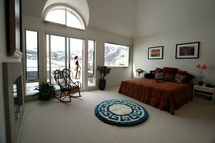 Ski-in/out Aspen /Snowmass Twnhouse - Snowmass Village, CO