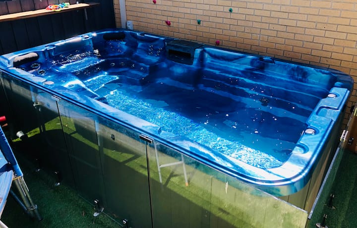 Got It All!
Pool, Sauna & 900m To The Beach! - Torquay, Australia