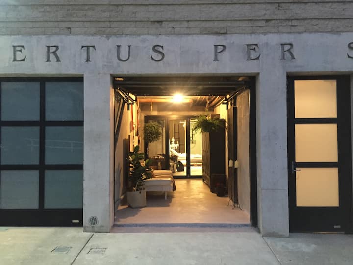 ///New York Living..in St Kilda Studio - St Kilda