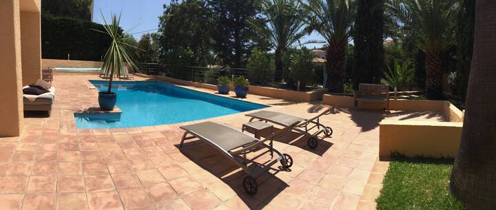 Spacious Ground-floor Apartment In Villa Heated Pool A/c Near Sea & Saint-tropez - Côte d’Azur