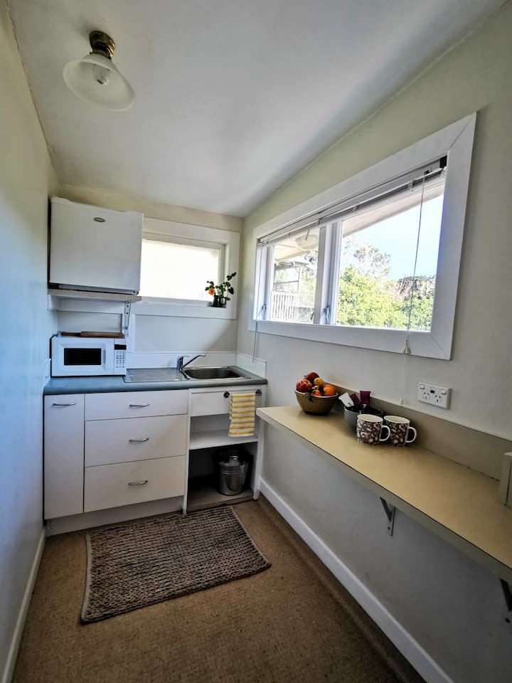 Private Room, Near Surf, 5 Mins Drive To Town - Raglan