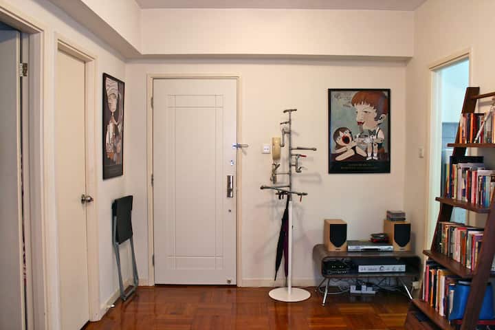 Spacious Homey 1br In Central Soho Area - Sai Ying Pun