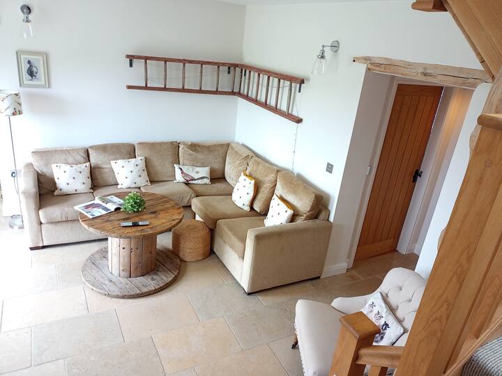Stunning Retreat, Hot Tub, Log Burner, Pizza Oven - Bewdley