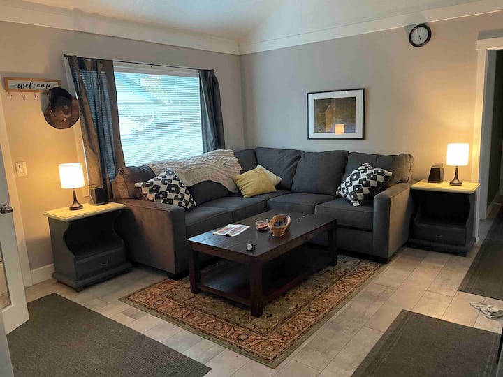 2 Bdrm Cottage In Sunniest Area Of Point Roberts - Tsawwassen