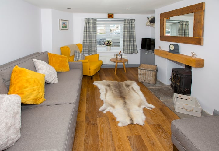 Luxury Cottage, 15 Minutes To Beach, Stunning Garden Views, Two Min Walk To Town - Devon
