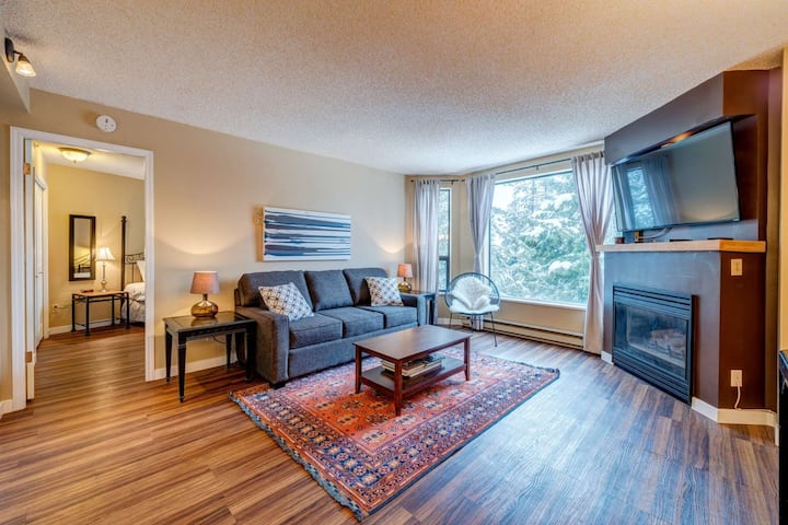 Marquise - Ski In/ski Out - Pool - Hot Tub - Sauna - Whistler