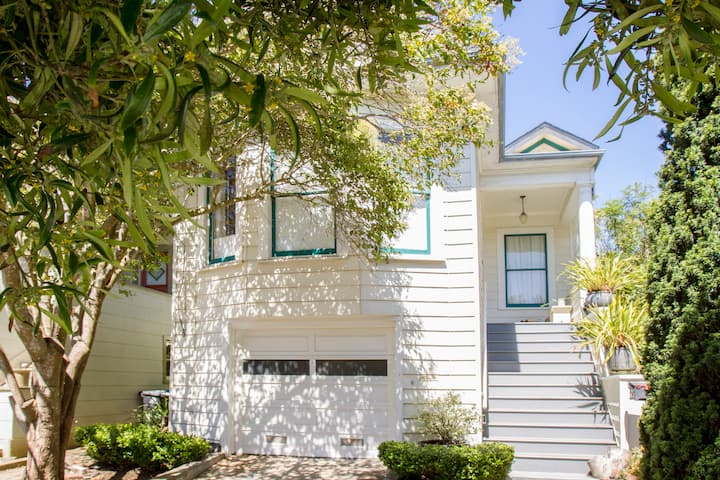 Cozy 2 Br  Apt. In The Sunnyside - Twin Peaks - San Francisco