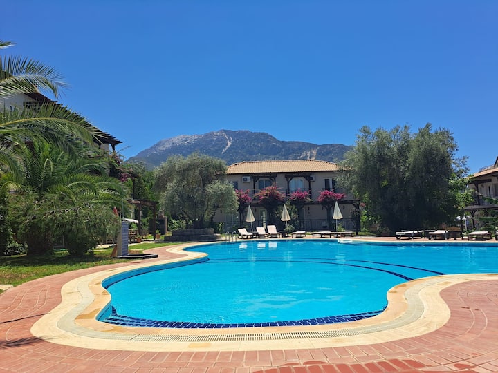 Havuz, Bar Olanağı Sunan Konut - Fethiye
