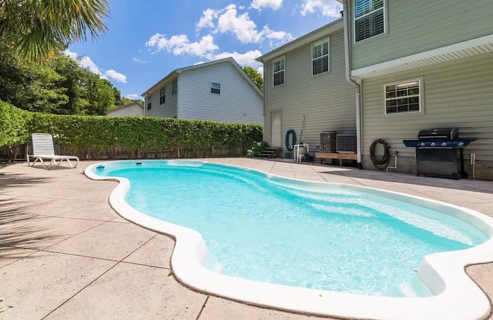 Spacious Private Room And Bathroom W/ Private Pool - Charleston, SC