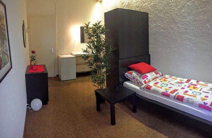 38- Une Jolie Chambre Indépendante - Lausanne