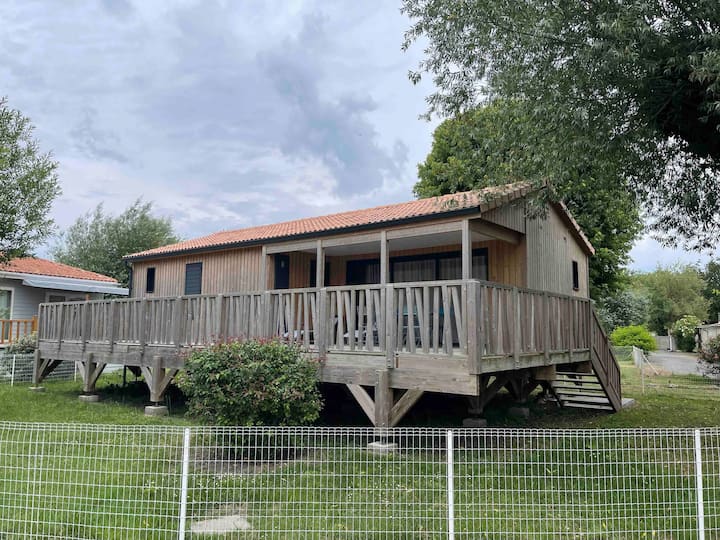 Joli Chalet Bois Neuf Au Calme à 4km De L'océan. - Soulac-sur-Mer