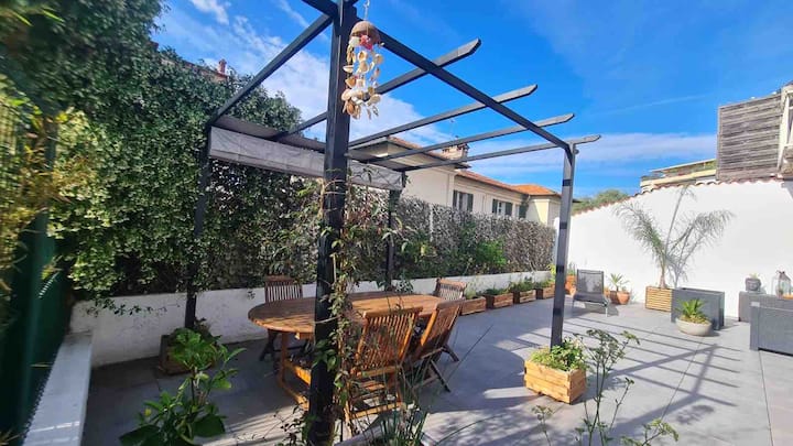 Plein Centre, Au Calme Avec Grande Terrasse - Juan-les-Pins