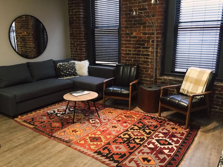 Location! Loft Just 1 Block To Broadway! 303 - Nashville, TN