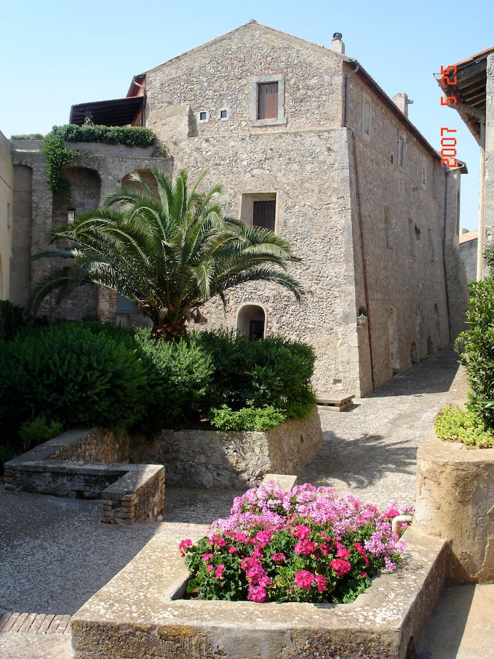 Apartment Santa Barbara, Rocca Spagnola In Tuscany - Orbetello