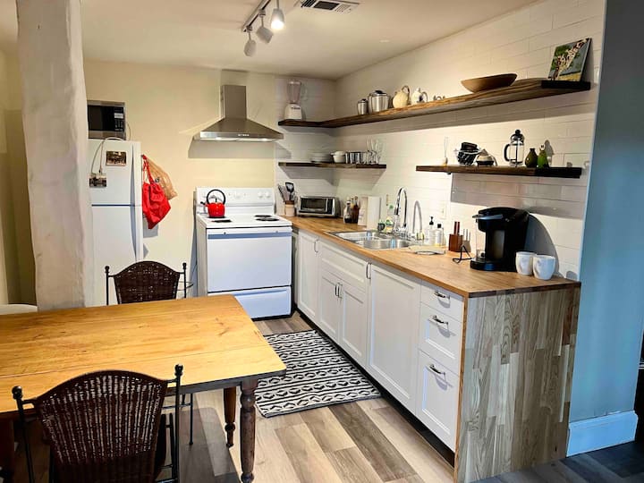 Grant Park Garden Retreat - Atlanta, GA