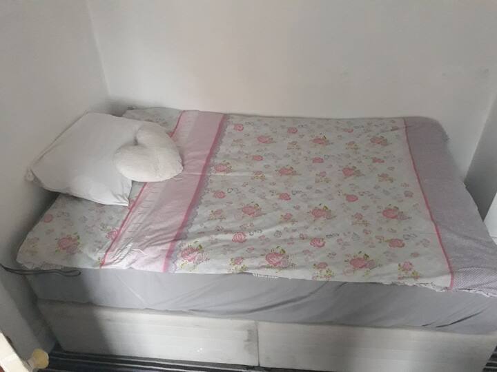Air B N B Rooms To Rent - Lincoln