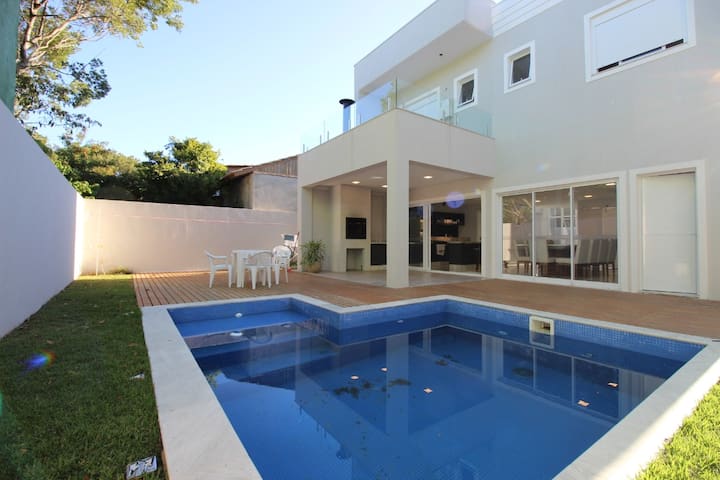 Casa Alto Padrão Bombinhas - Mariscal - Bombinhas