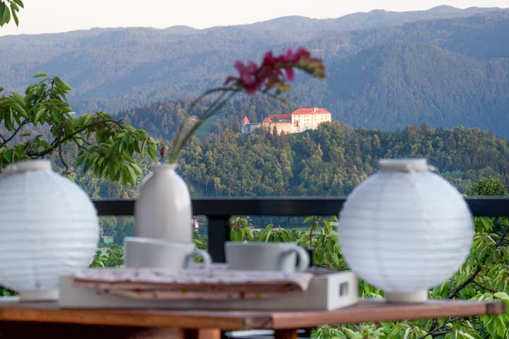 Castle&alps View 
*Sauna*
Yoga Studio*
Big Garden2 - Bled