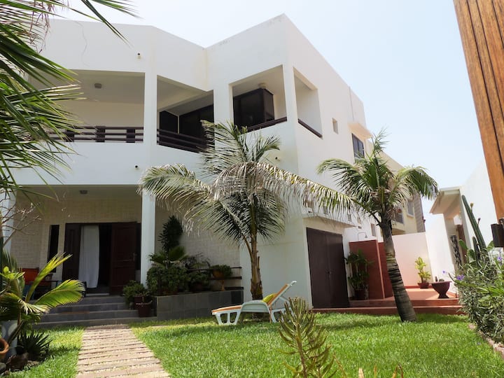 Villa De Charme à Dakar Vue Mer Yoff Djily Mbaye - Dakar