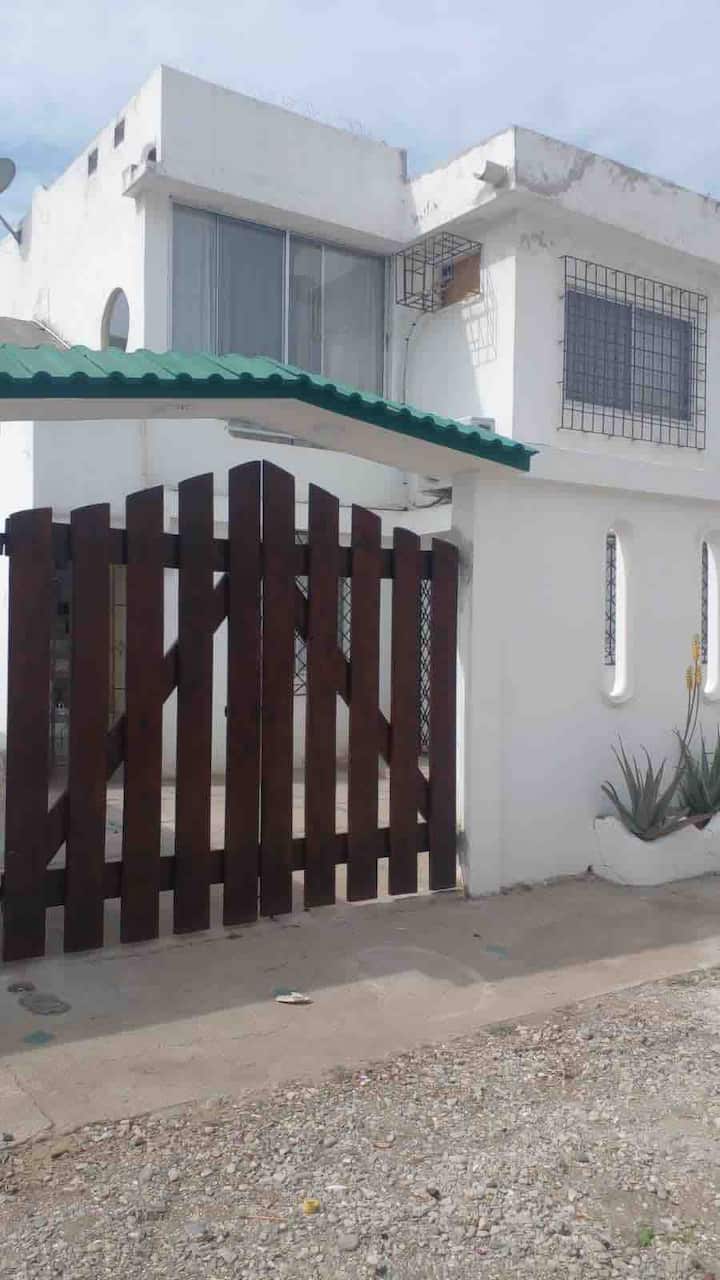 Ballenita Algar 1 Y 2 - Punta Blanca