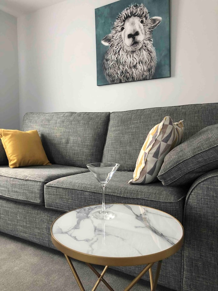 3 Br Home W/gdn & Free Parking (Close To Arm) - Cambridge