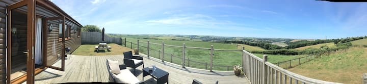 The Cabin, Luxury Wooden Lodge, North Devon Coast - Bideford