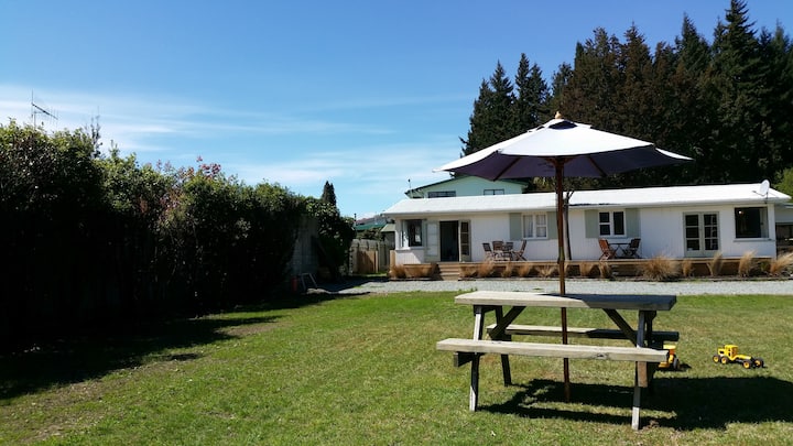 Seaforth House. - Te Anau