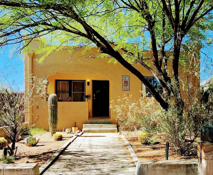 Casa Lupita - Historic Adobe Bungalow - Tucson, AZ